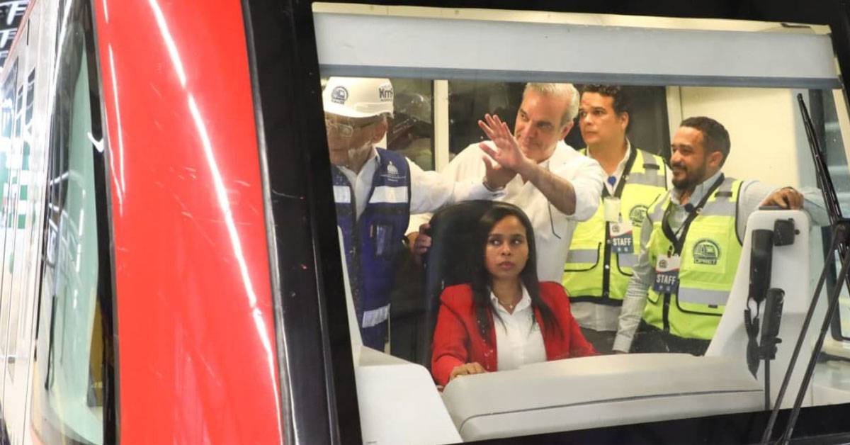 Abinader prueba la Línea 2C del Metro en Santo Domingo Oeste ...